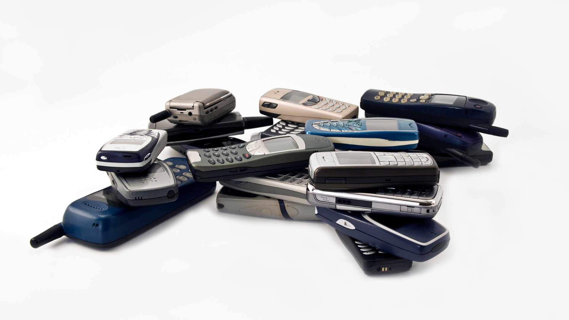 Primo telefono cellulare: oltre 40 anni di storia | Gadget48